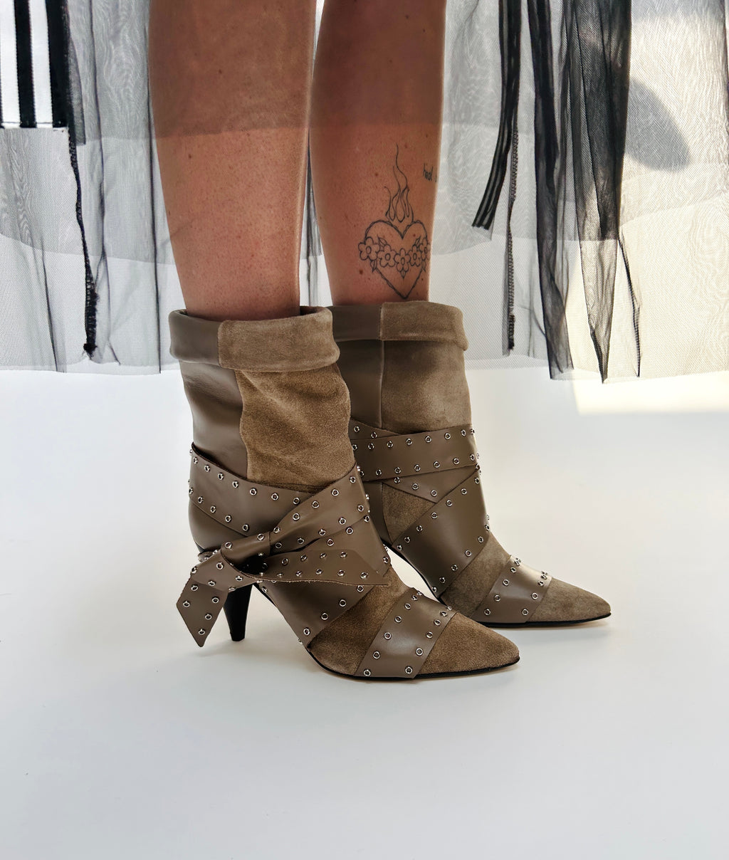 BOTTES À TALONS HAUTS – Zéro Neutre